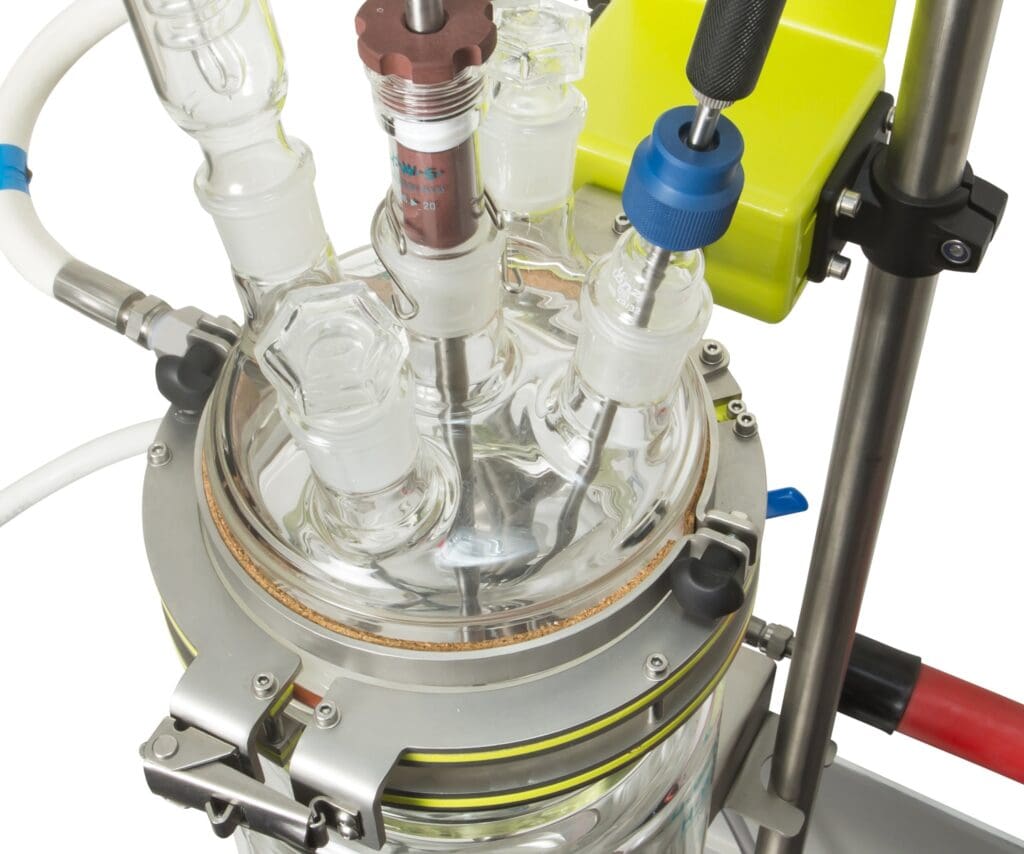 New universal glass lab reactor: short lead times and low cost ...