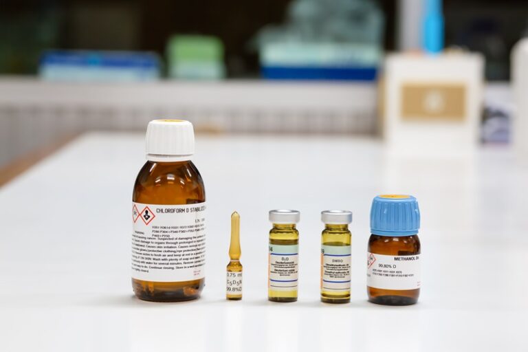 Selection Guide on Deuterated Solvents for NMR - Labinsights