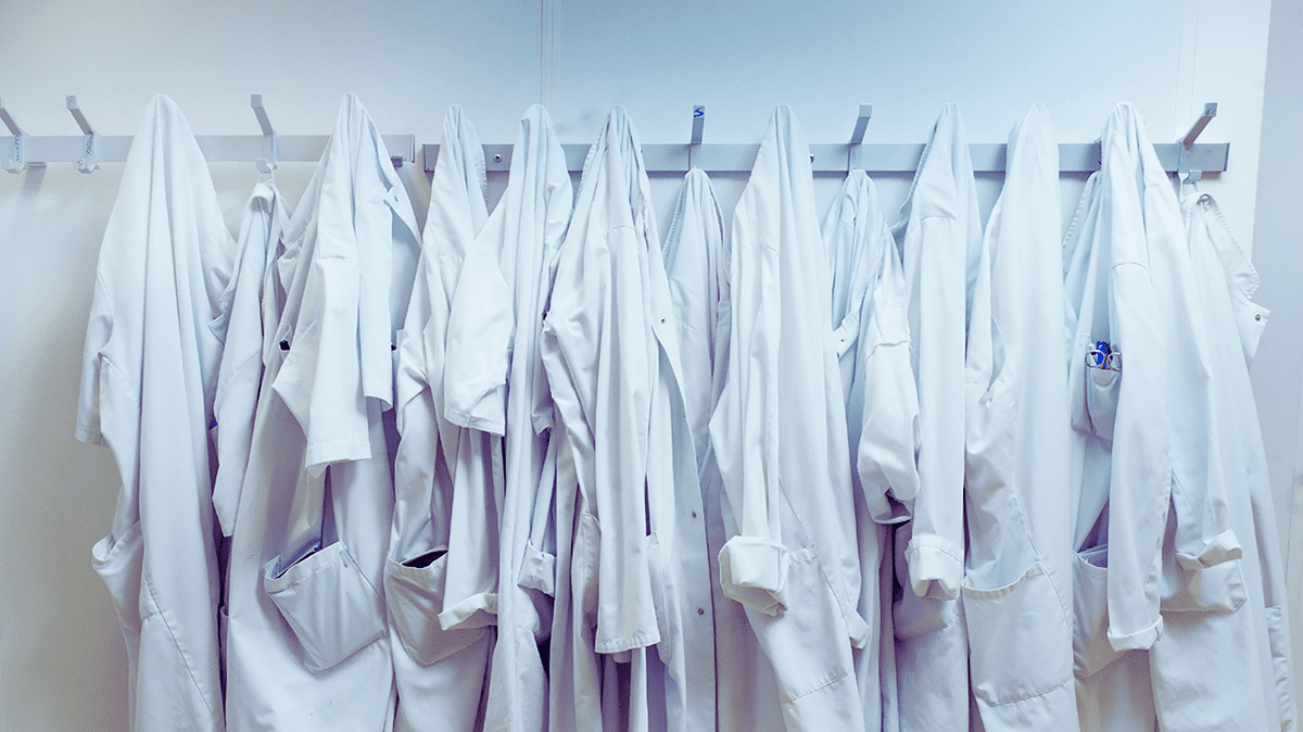 Een labjas kopen? Kies een praktische labjas om veilig te kunnen werken ...